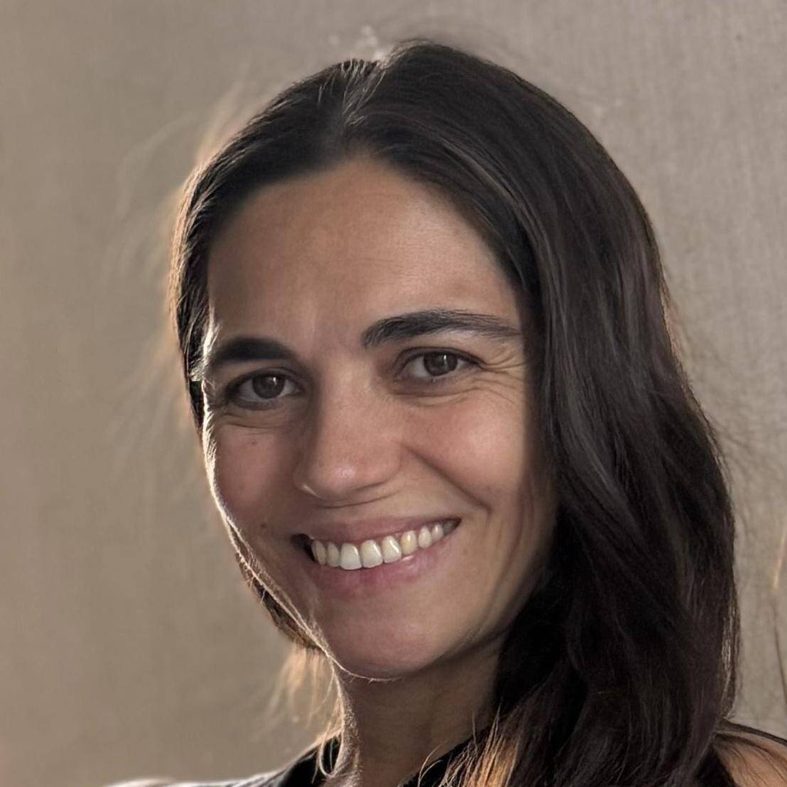 Yesica Tanus Mafud, Asesora Contable y Fiscal