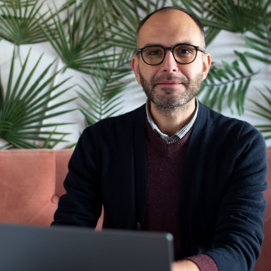 Sami Asali, Relations & affaires publiques - Com' et influence
