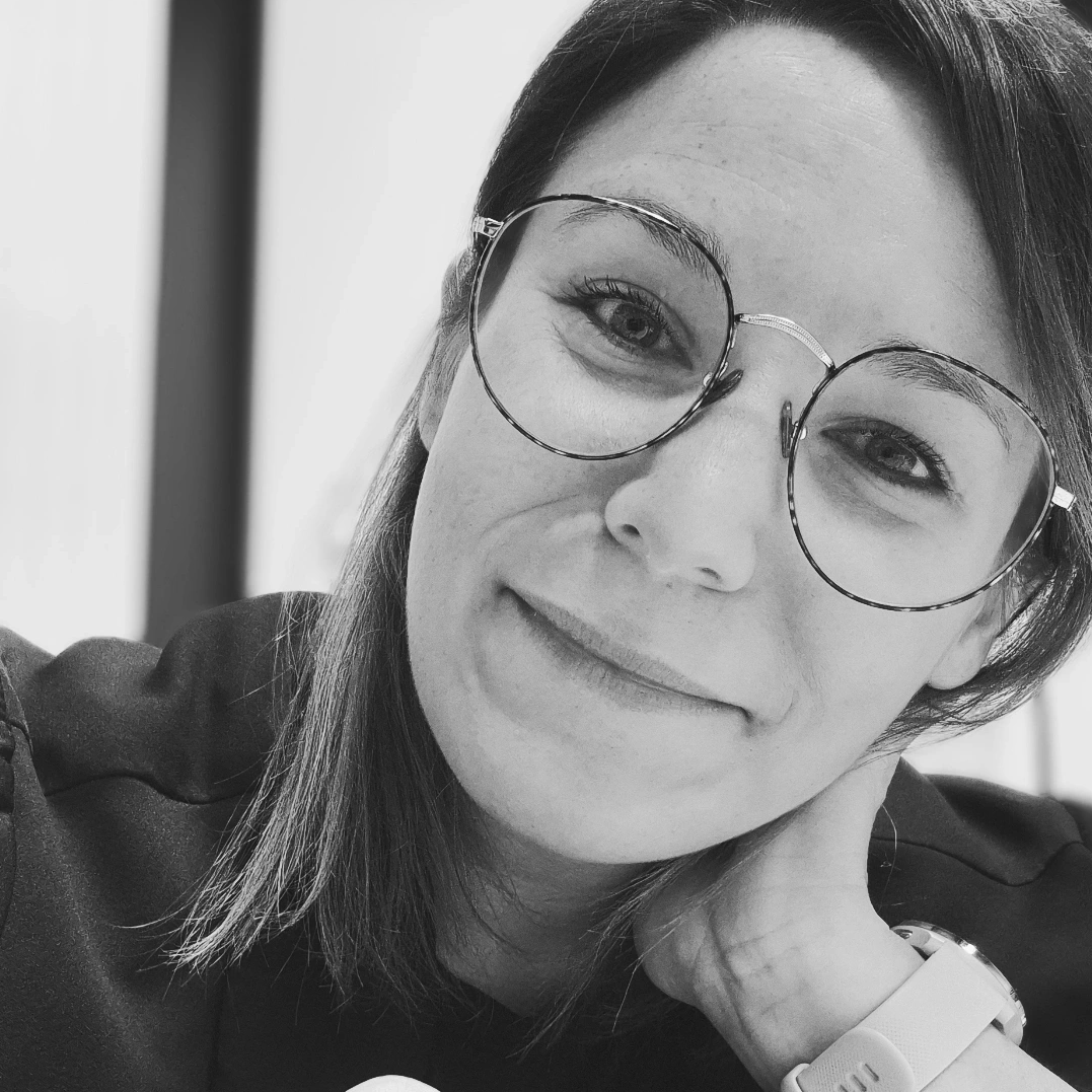 Camille Thirifay, Assistante de Direction