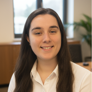 Helena R., Freelance Product & Visual Designer