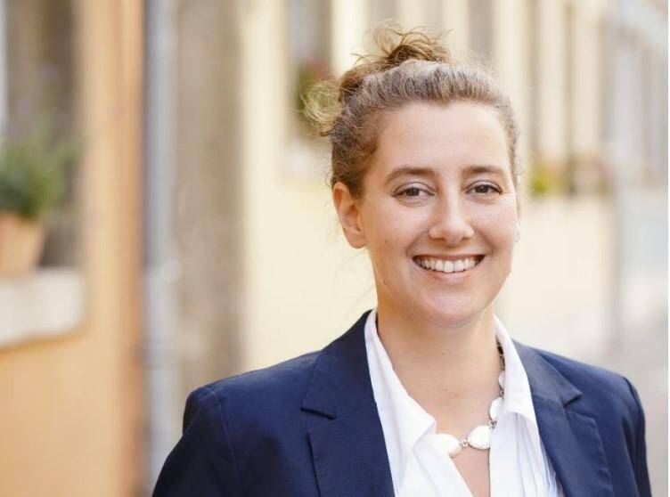 Nadine Pfeifer, Virtuelle Assistenz, Recruiter