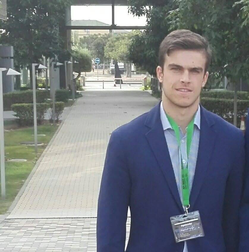 Adrian Garzon, Desarrollador Full Stack - Web, App